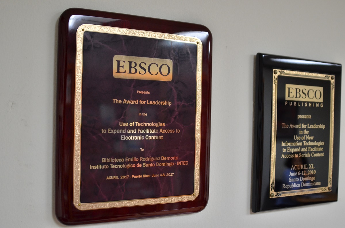 Instituto Tecnológico de Santo Domingo - Biblioteca del INTEC recibe ...